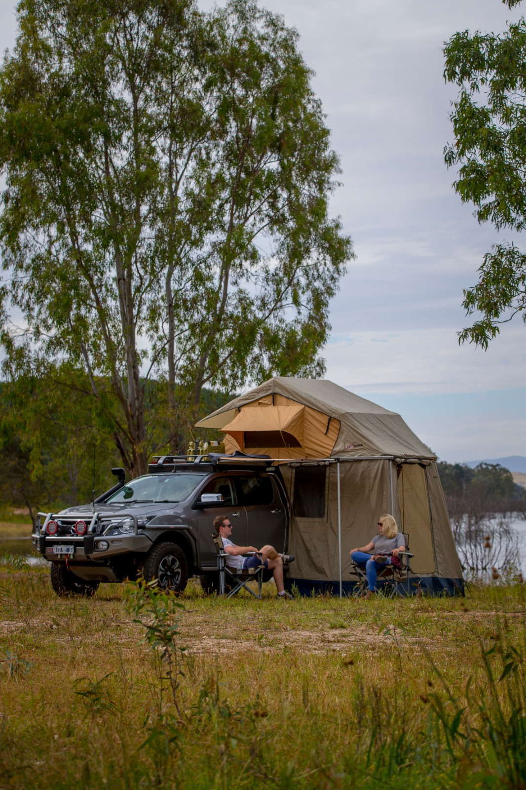 אוהל גג עם סגירה-חסר במלאי - ציוד קמפינג - הנפלד טכנולוגיות